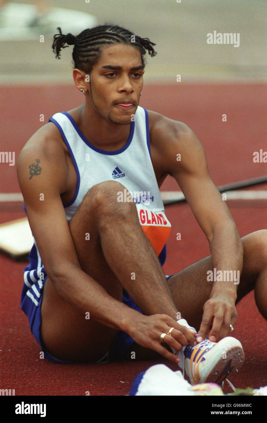 Full turn hi-res stock photography and images - Alamy