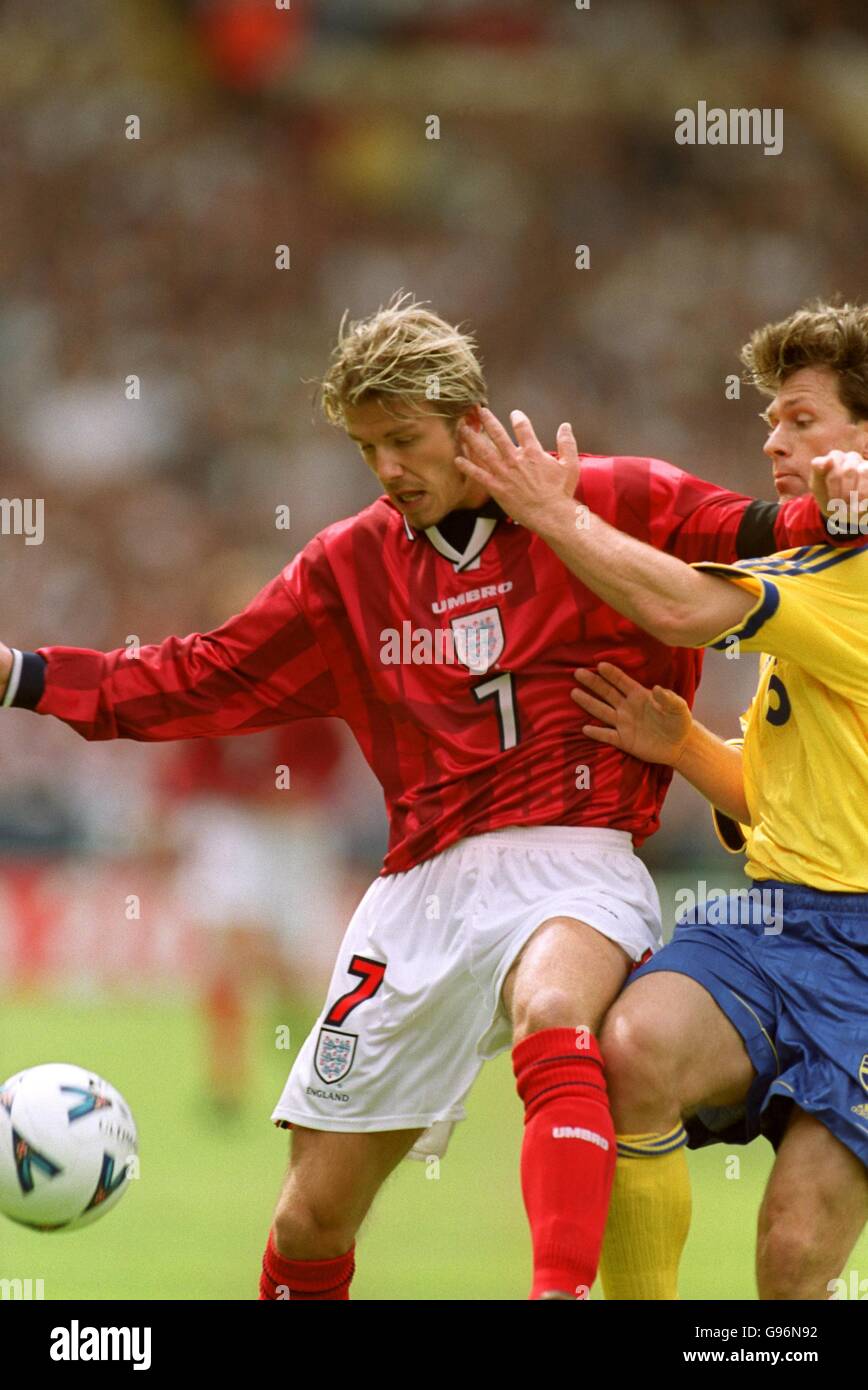 David beckham england 2000 hi-res stock photography and images - Alamy