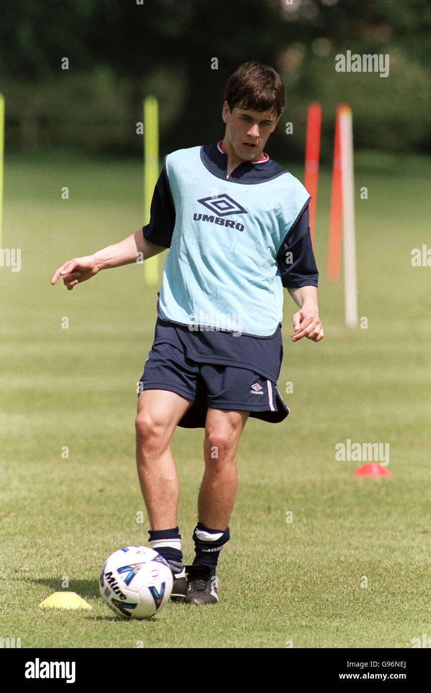 Joe cole england 2000 hi-res stock photography and images - Alamy