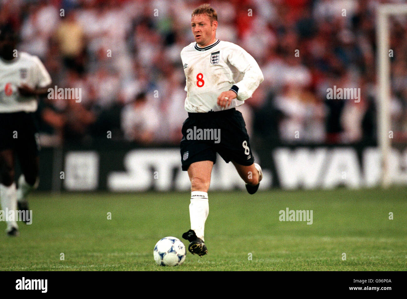 Soccer - Euro 2000 Qualifier - Group Five - Bulgaria v England. David ...