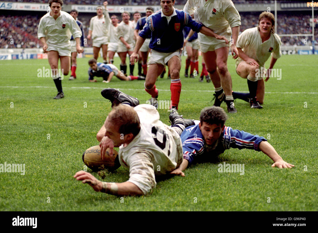 Dewi morris eng englands final try france england in paris hi-res stock ...