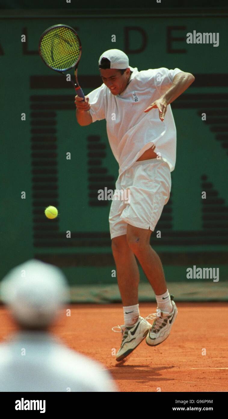 Tennis - French Open - Men's Singles - First Round - Guillermo Canas v ...