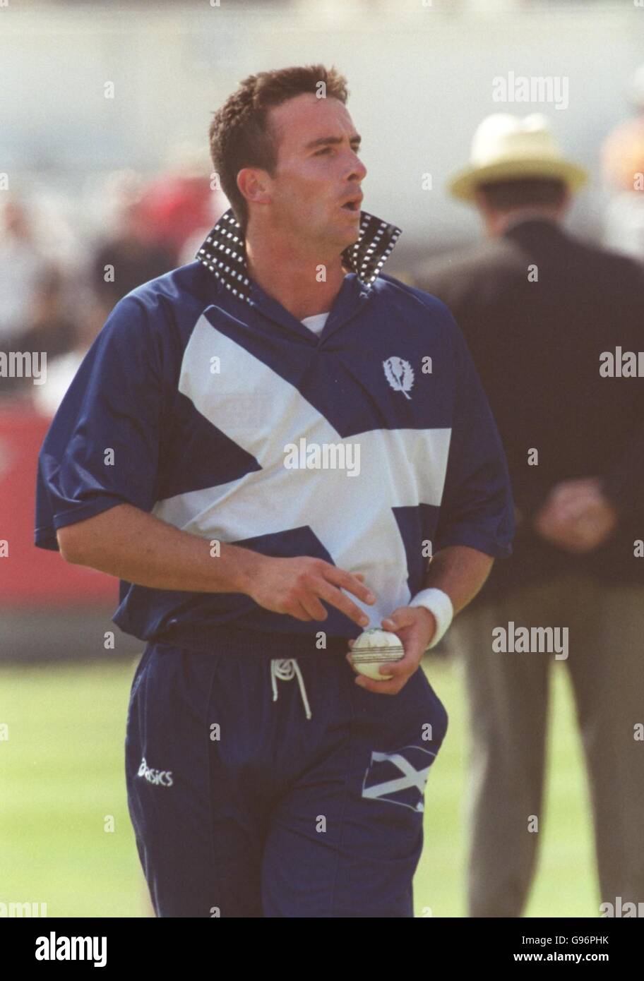Scotland v pakistan gavin hamilton hi-res stock photography and images ...