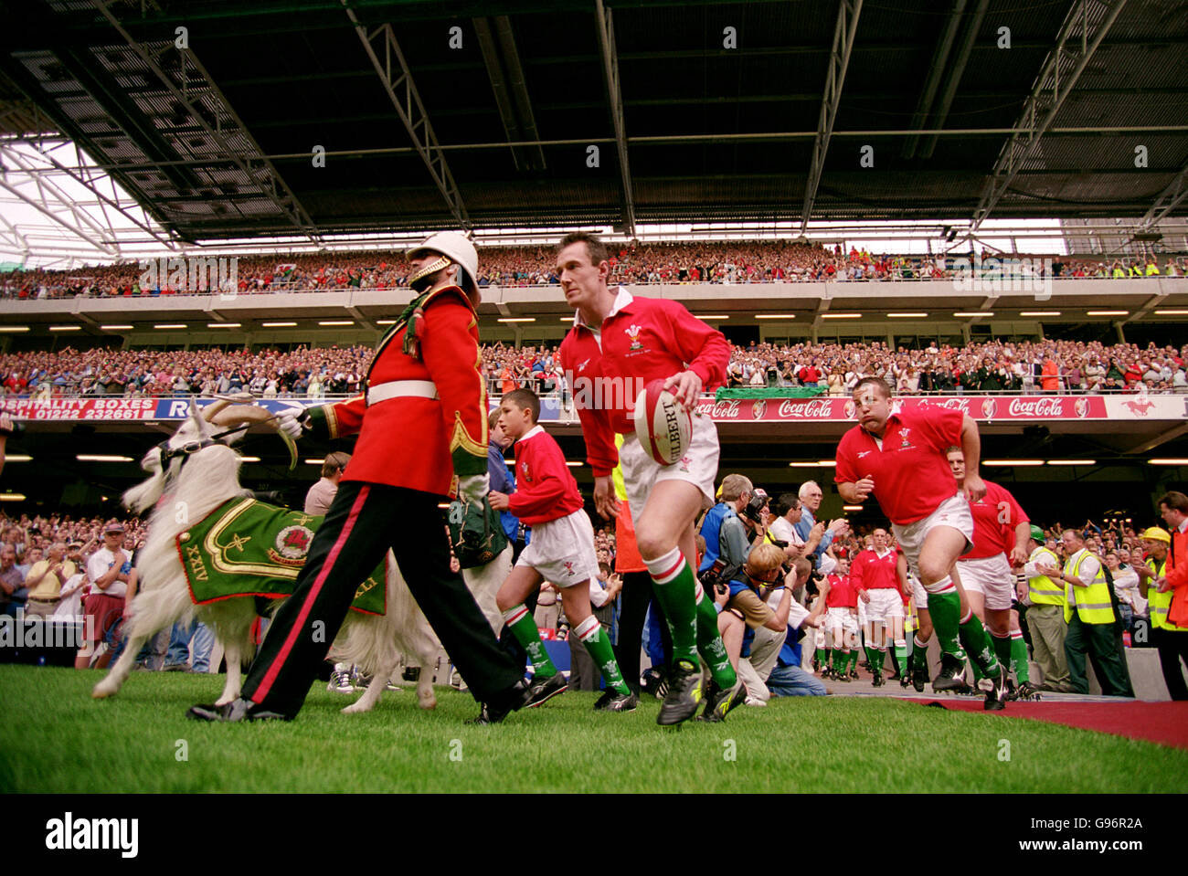 Captain of the welsh rugby team hi-res stock photography and images - Alamy
