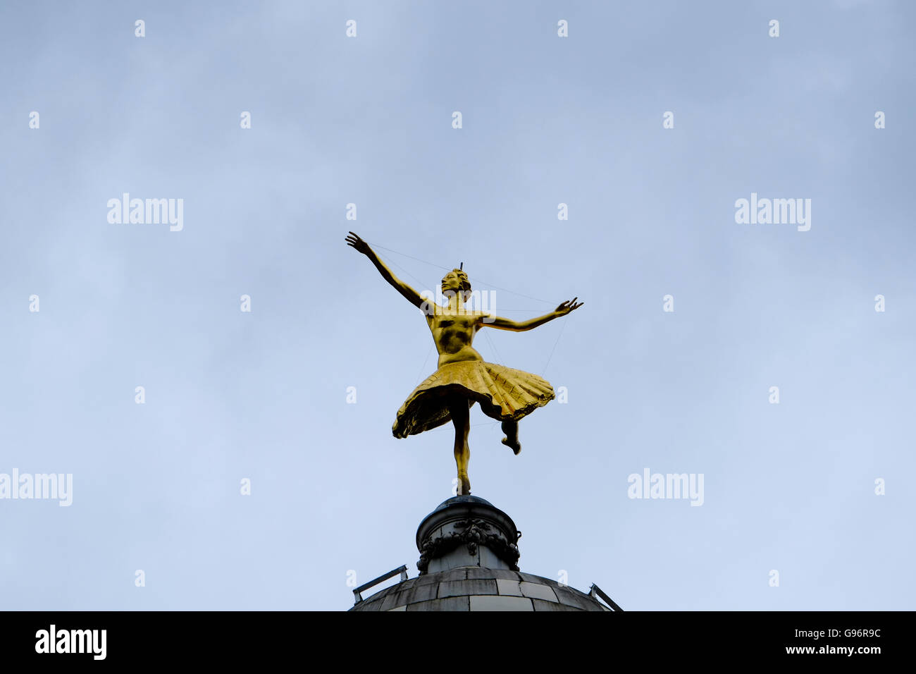 Apollo victoria theatre london hi-res stock photography and images - Alamy