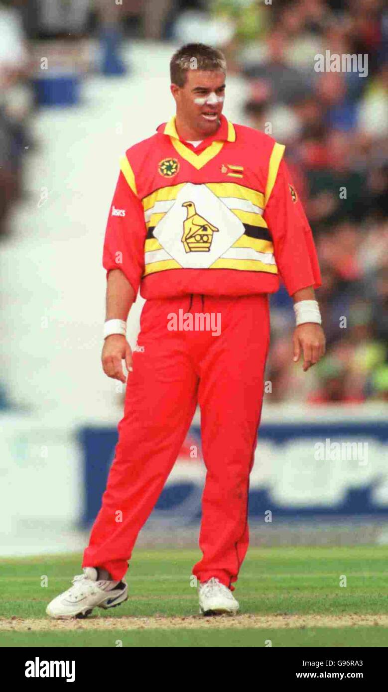 Cricket - ICC World Cup - Super Six - Zimbabwe v Pakistan. Heath Streak ...