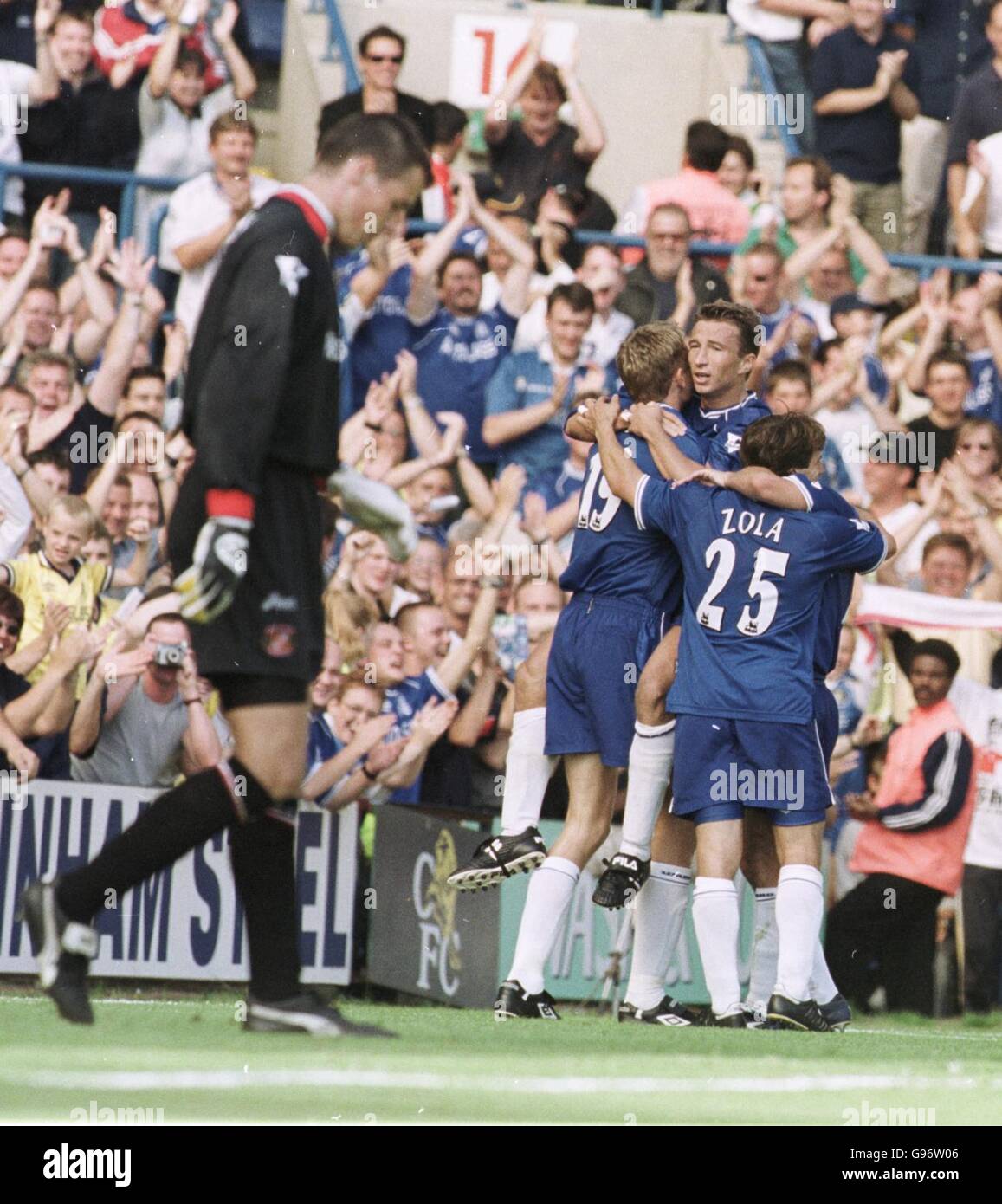Chelsea players celebrate Tore Andre Flo's goal as the Sunderland ...