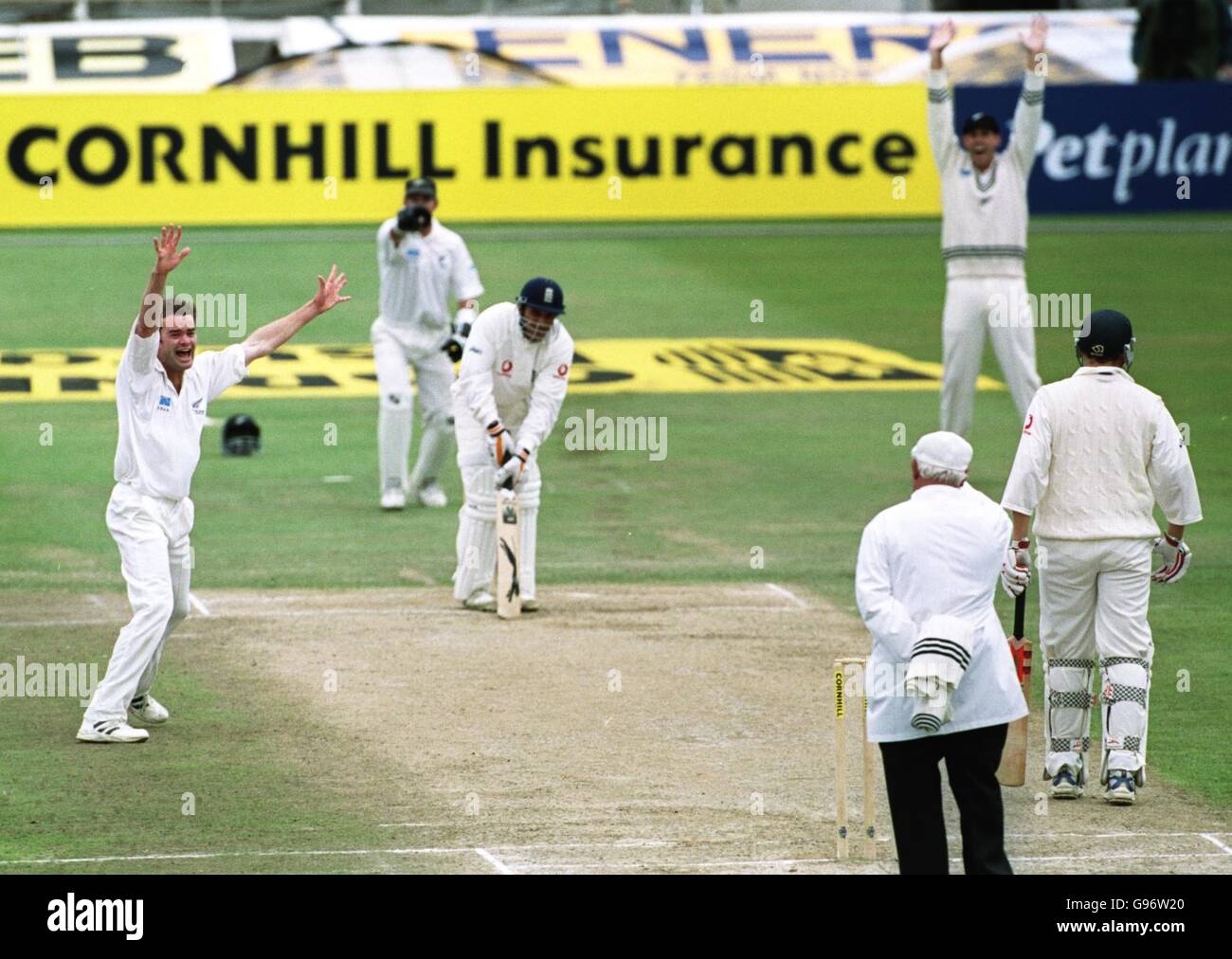 Cricket - Third Test - England v New Zealand - Fourth Day. New Zealand ...