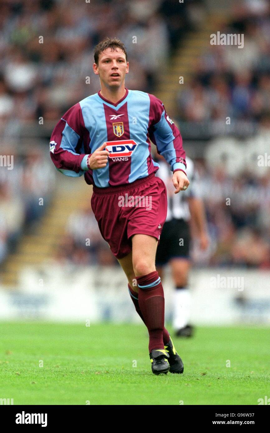 Alan thompson newcastle hi-res stock photography and images - Alamy