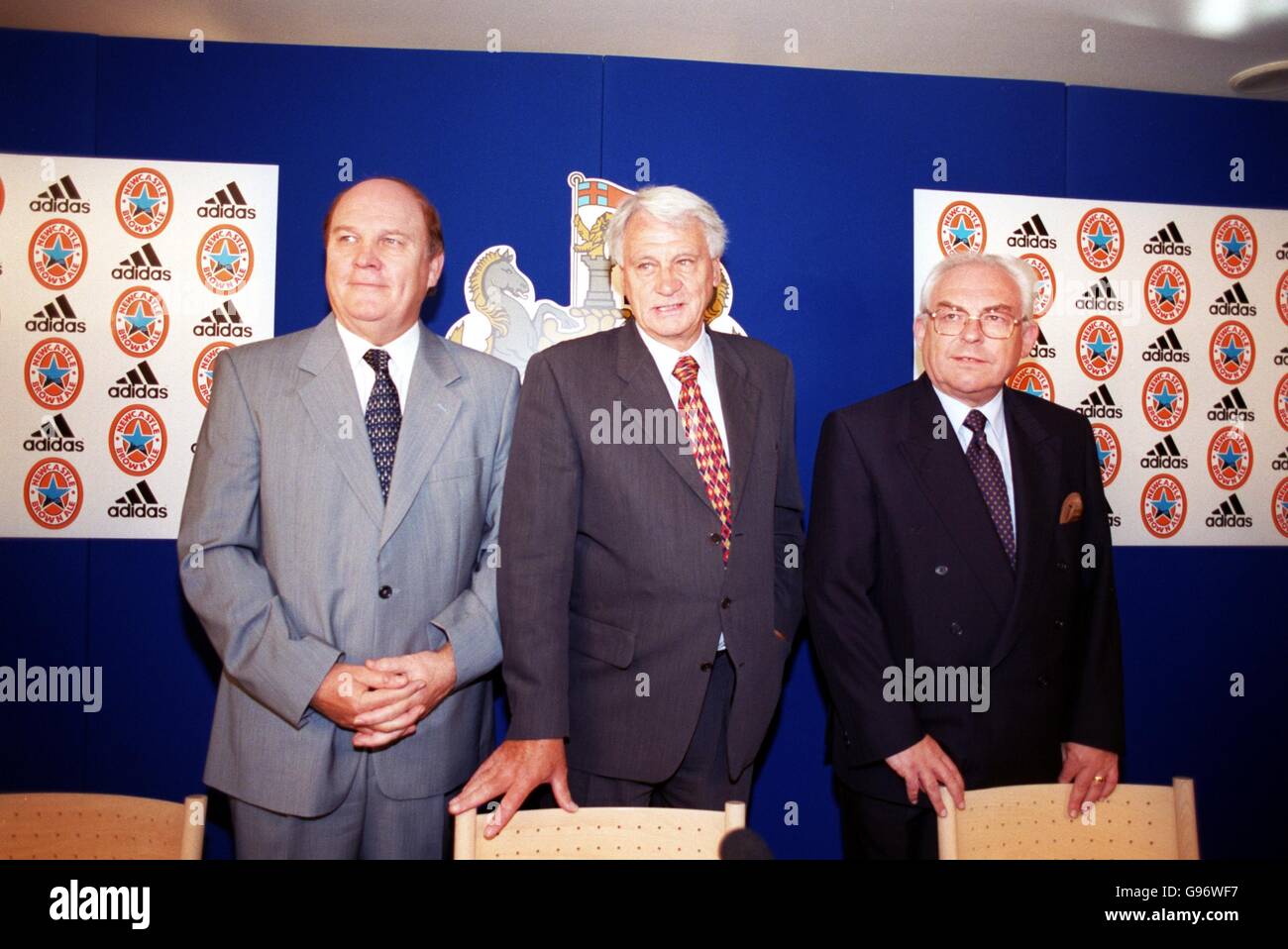 Bobby Robson arrives at the press conference with directors Freedy Hall ...