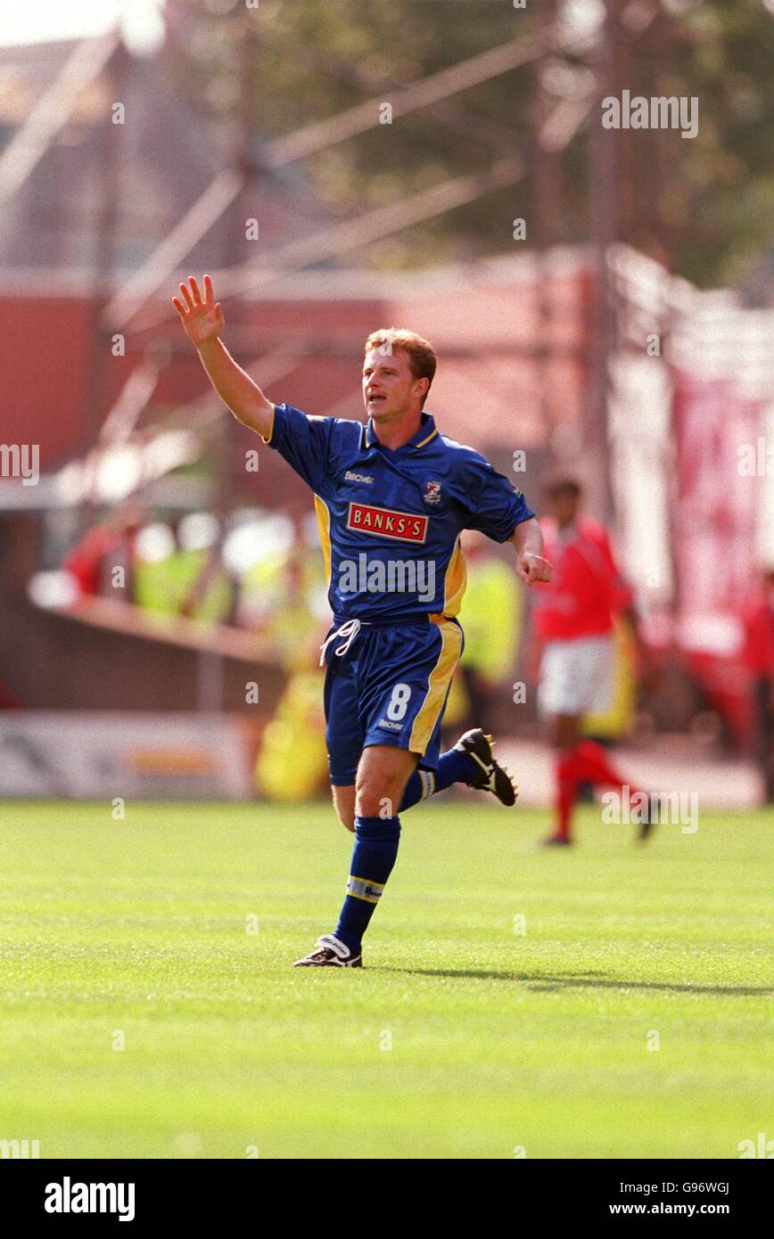 Mark robins nottingham forest hi-res stock photography and images - Alamy