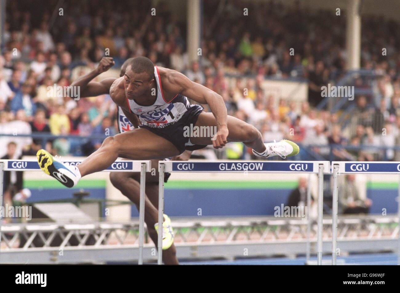 Colin jackson 110 hurdles hi-res stock photography and images - Alamy