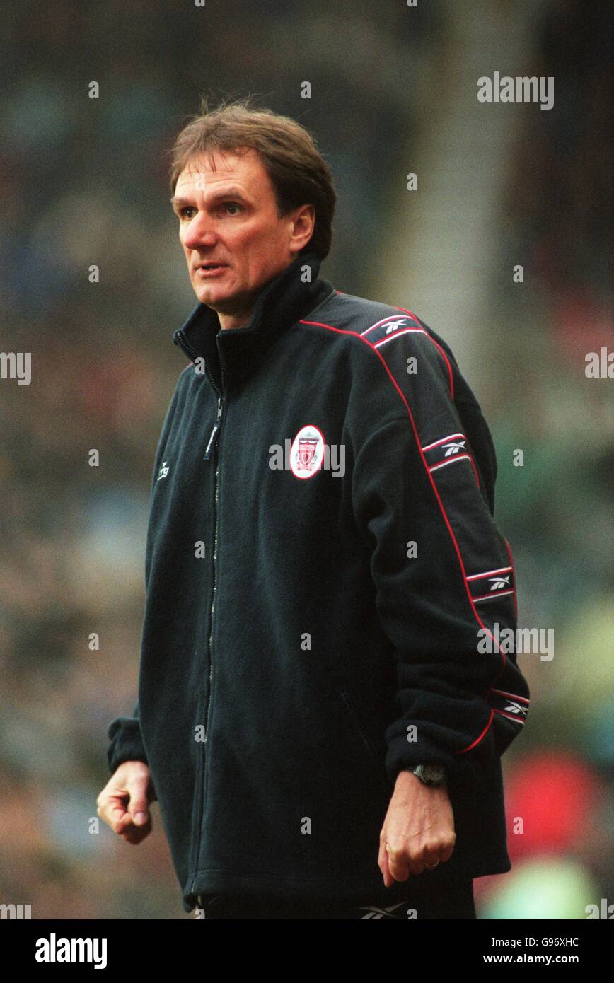 Soccer - FA Carling Premiership - Coventry City v Liverpool. Phil ...