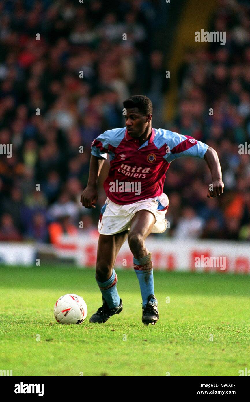 ENGLISH SOCCER. MARK BLAKE, ASTON VILLA Stock Photo - Alamy