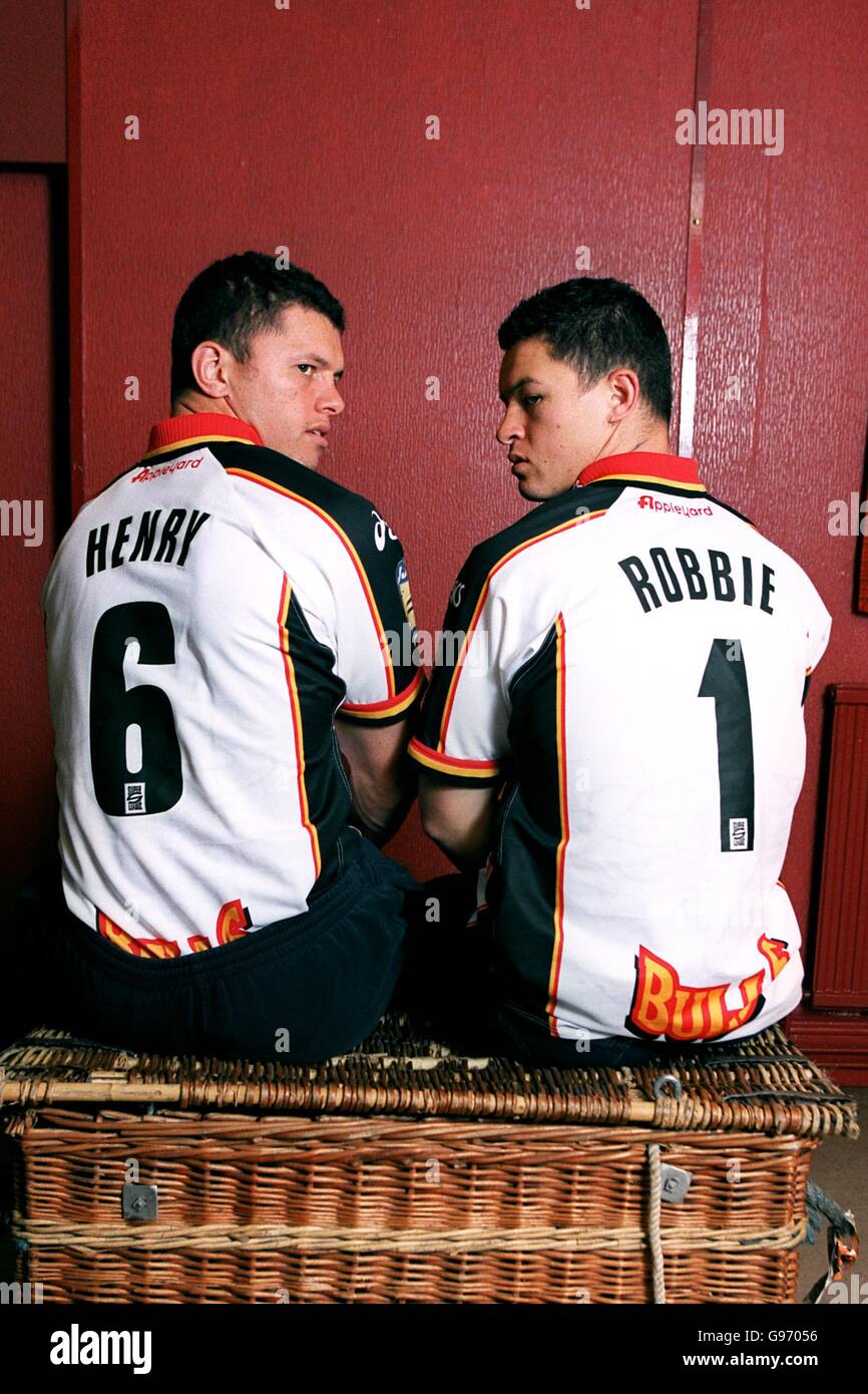 Rugby League - Super League-Henry and Robbie Paul. Henry (left) and ...