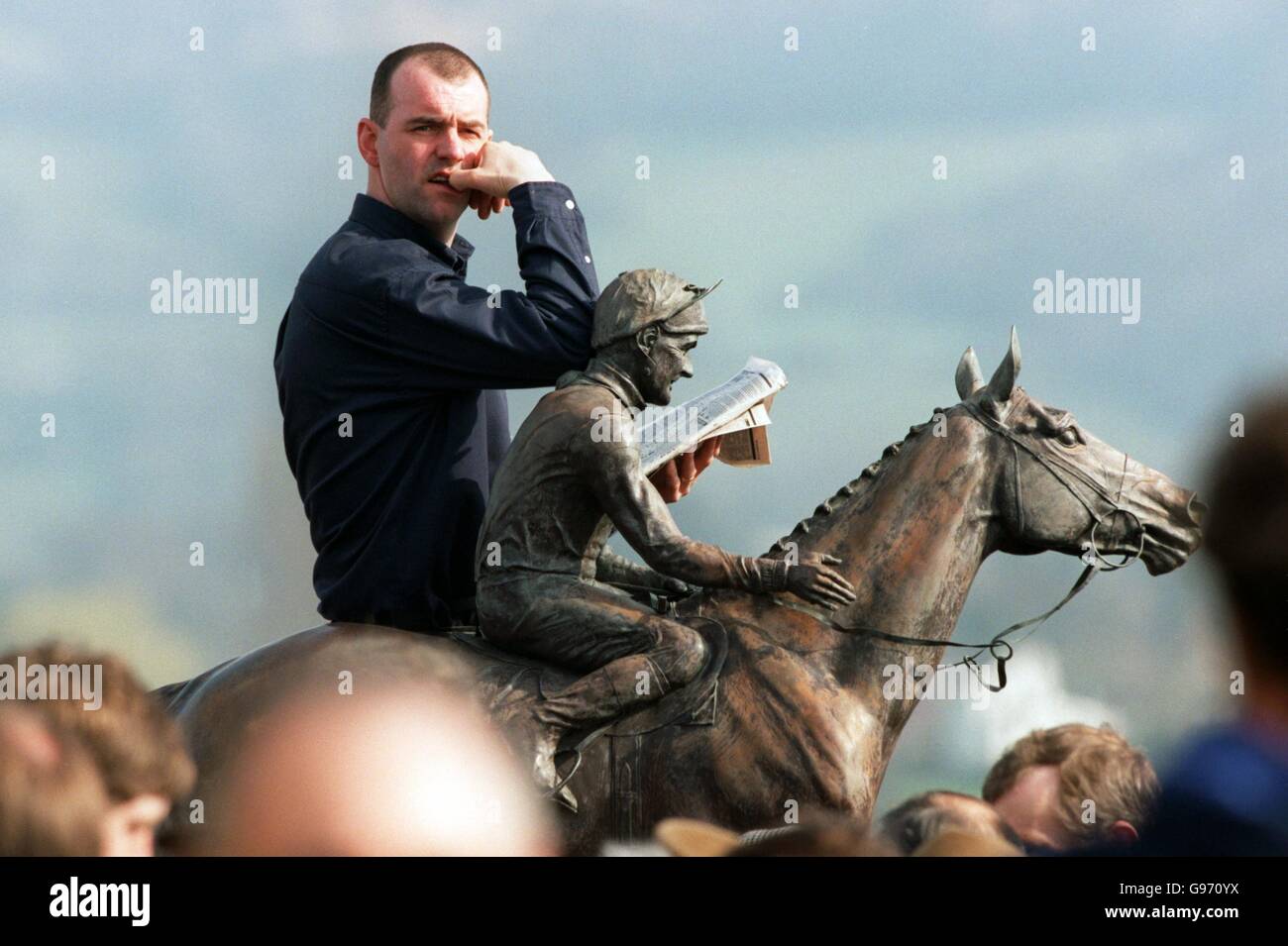 Arkle statue hi-res stock photography and images - Alamy