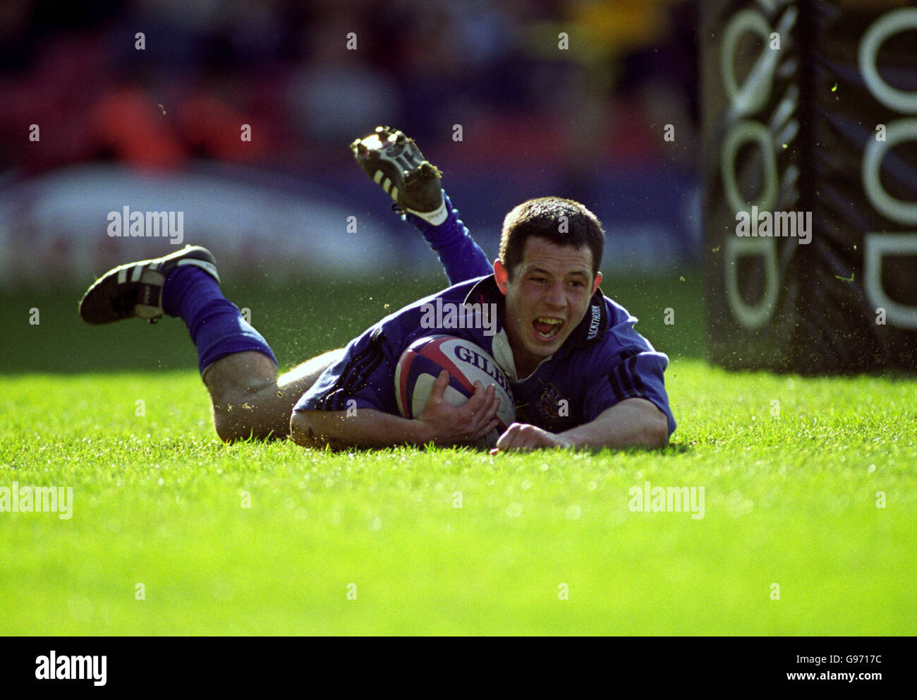 Gareth cooper scores a try for bath hi-res stock photography and images ...