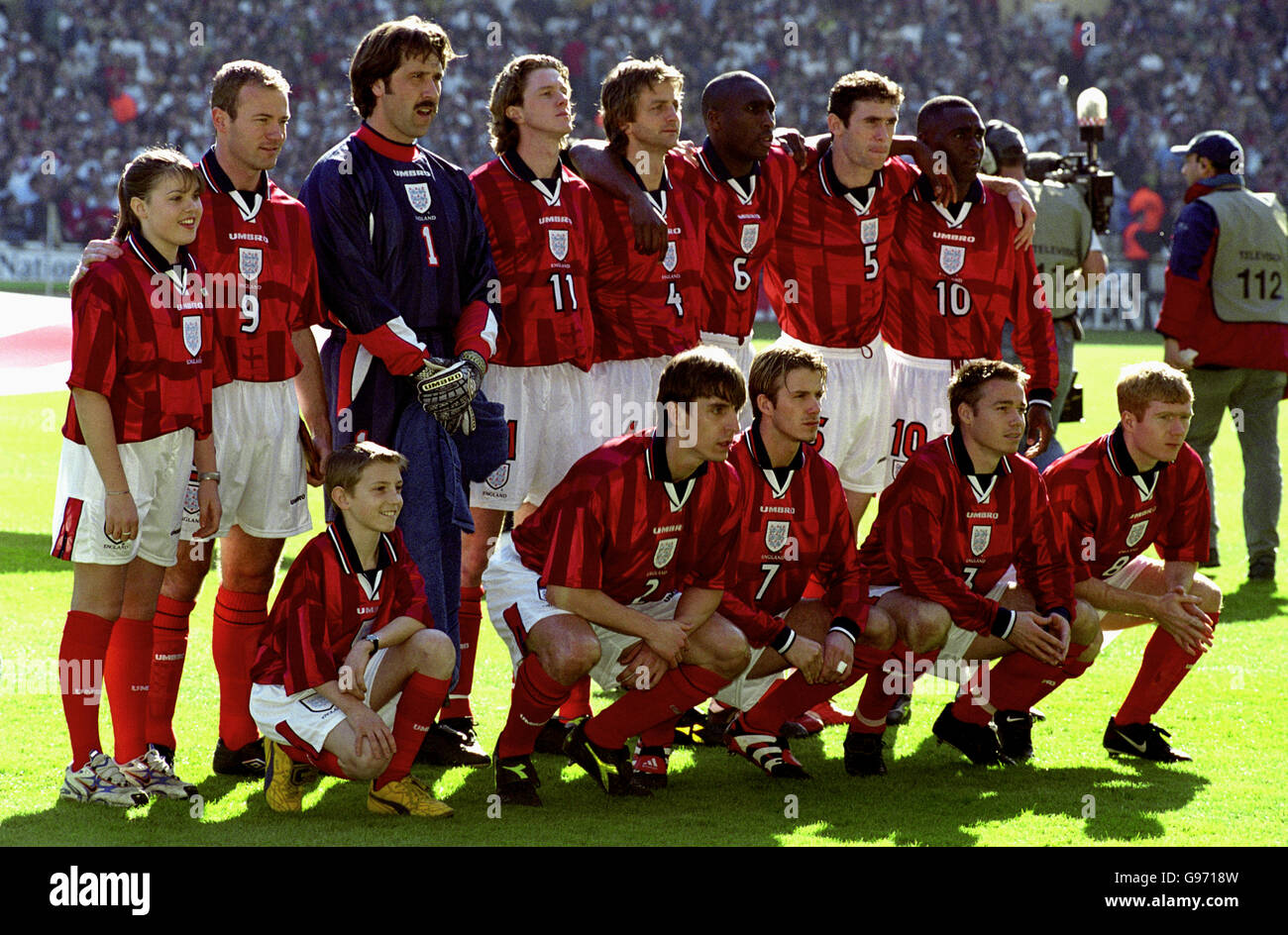 England football team 2000 hi-res stock photography and images - Alamy
