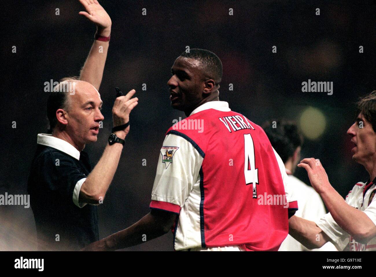Arsenal's Patrick Vieira argues with Referee David Elleray after ...
