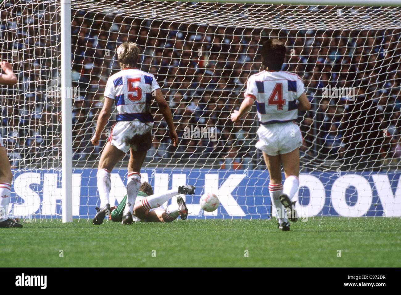 Queens Park Rangers' Alan McDonald (left) and Terry Fenwick (right ...