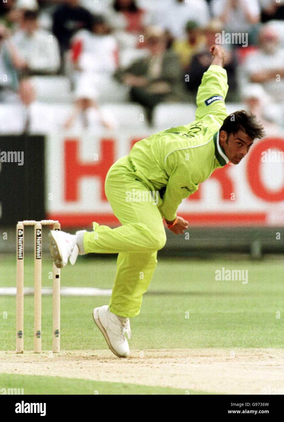 Pakistan fast bowler Shoaib Akhtar tries to skittle out Scotland Stock ...
