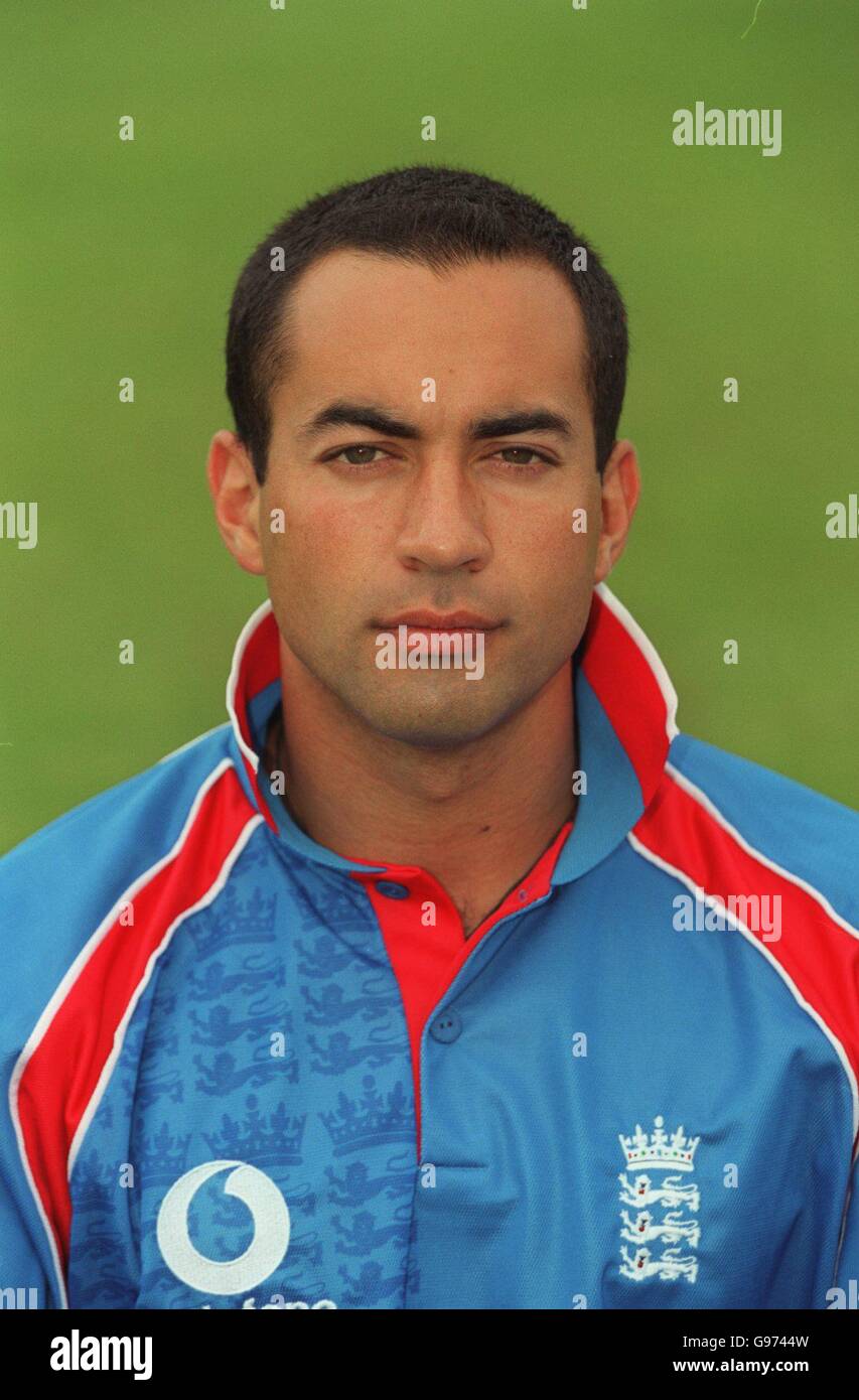 England photocall adam hollioake hi-res stock photography and images ...