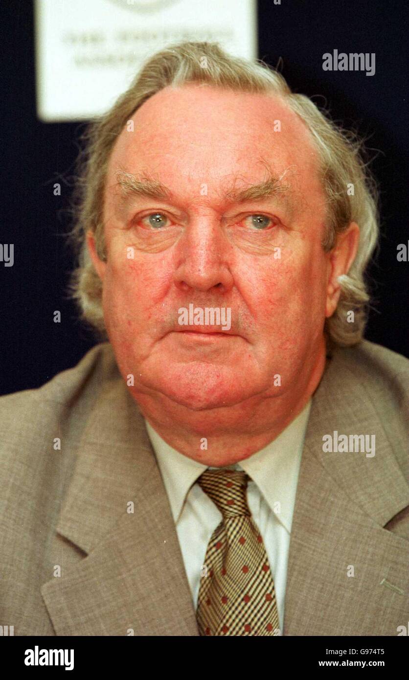 New fa vice chairman ian stott hi-res stock photography and images - Alamy