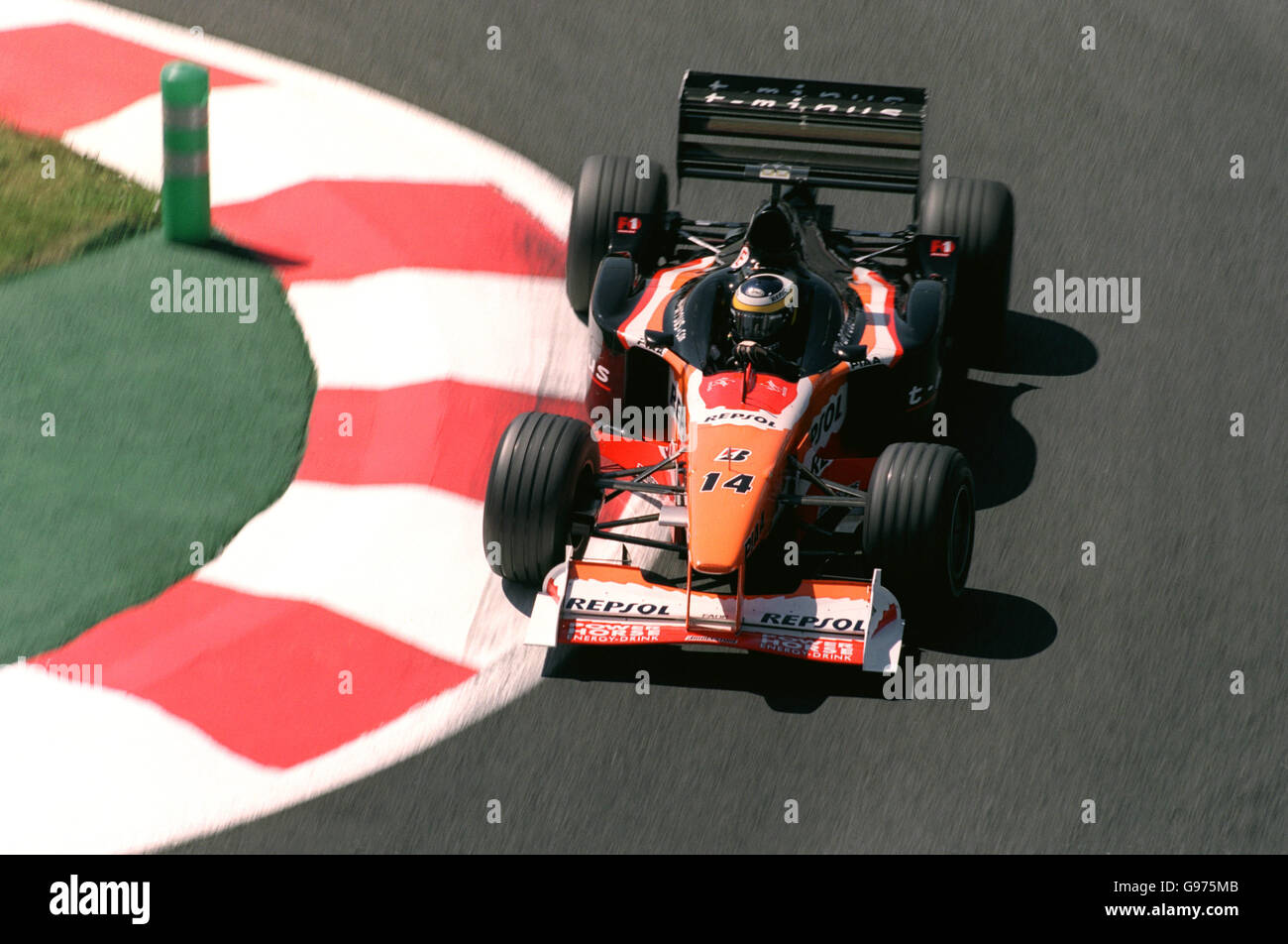 Action top view plan overhead f1 hi-res stock photography and images ...