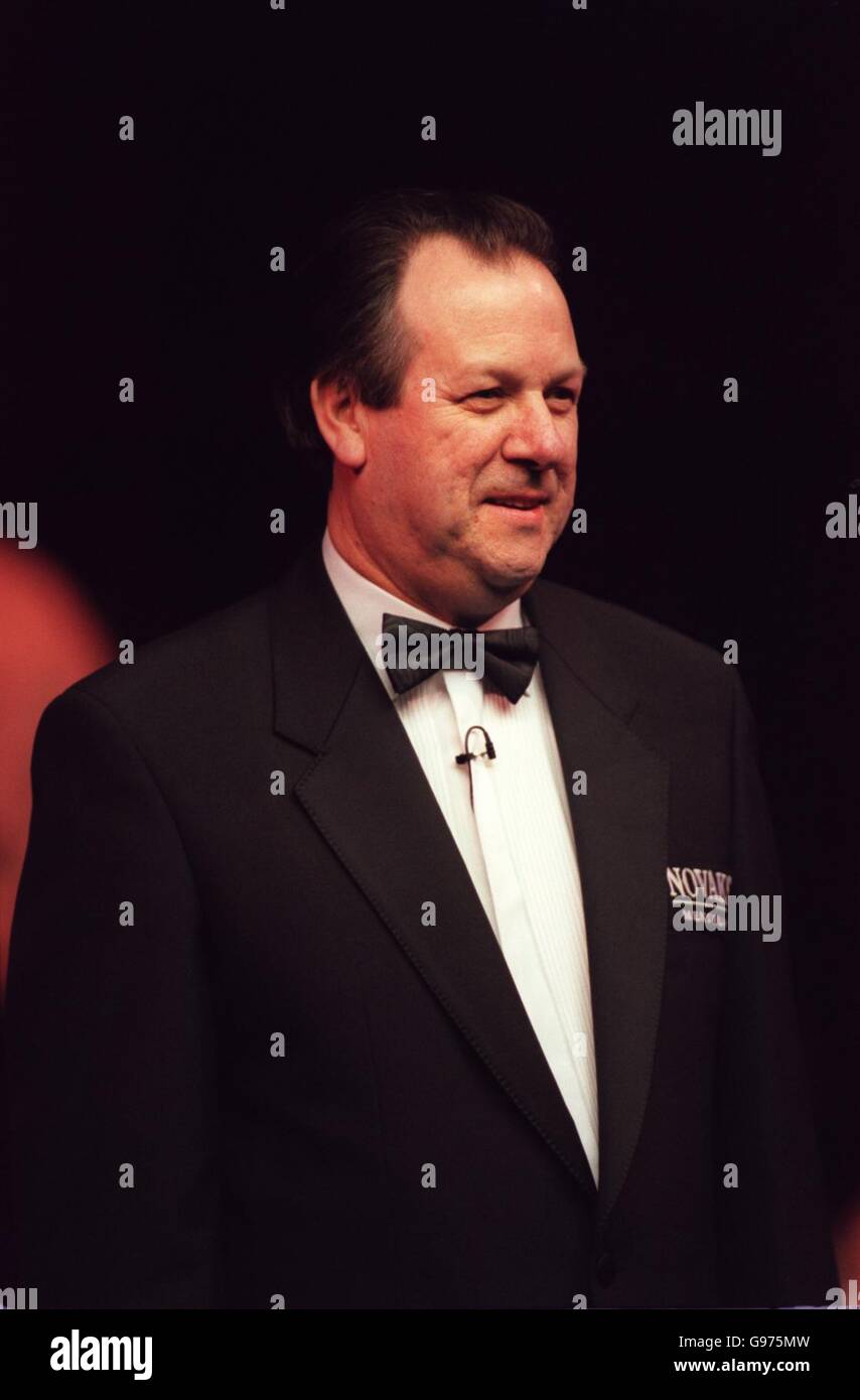 Sport snooker alan chamberlain hi-res stock photography and images - Alamy