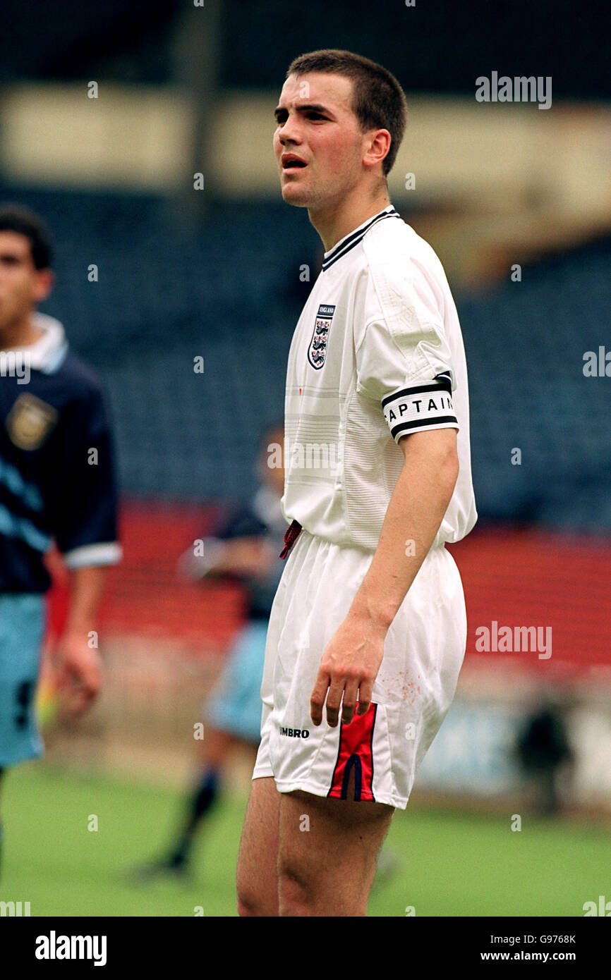 Soccer under16 friendly england v argentina hi-res stock photography ...