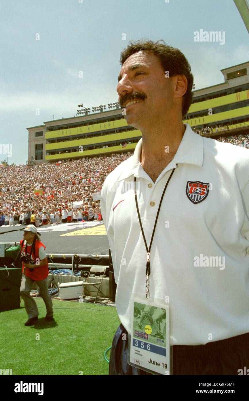 Women's Soccer - World Cup USA 99 - Final - China v USA Stock Photo - Alamy