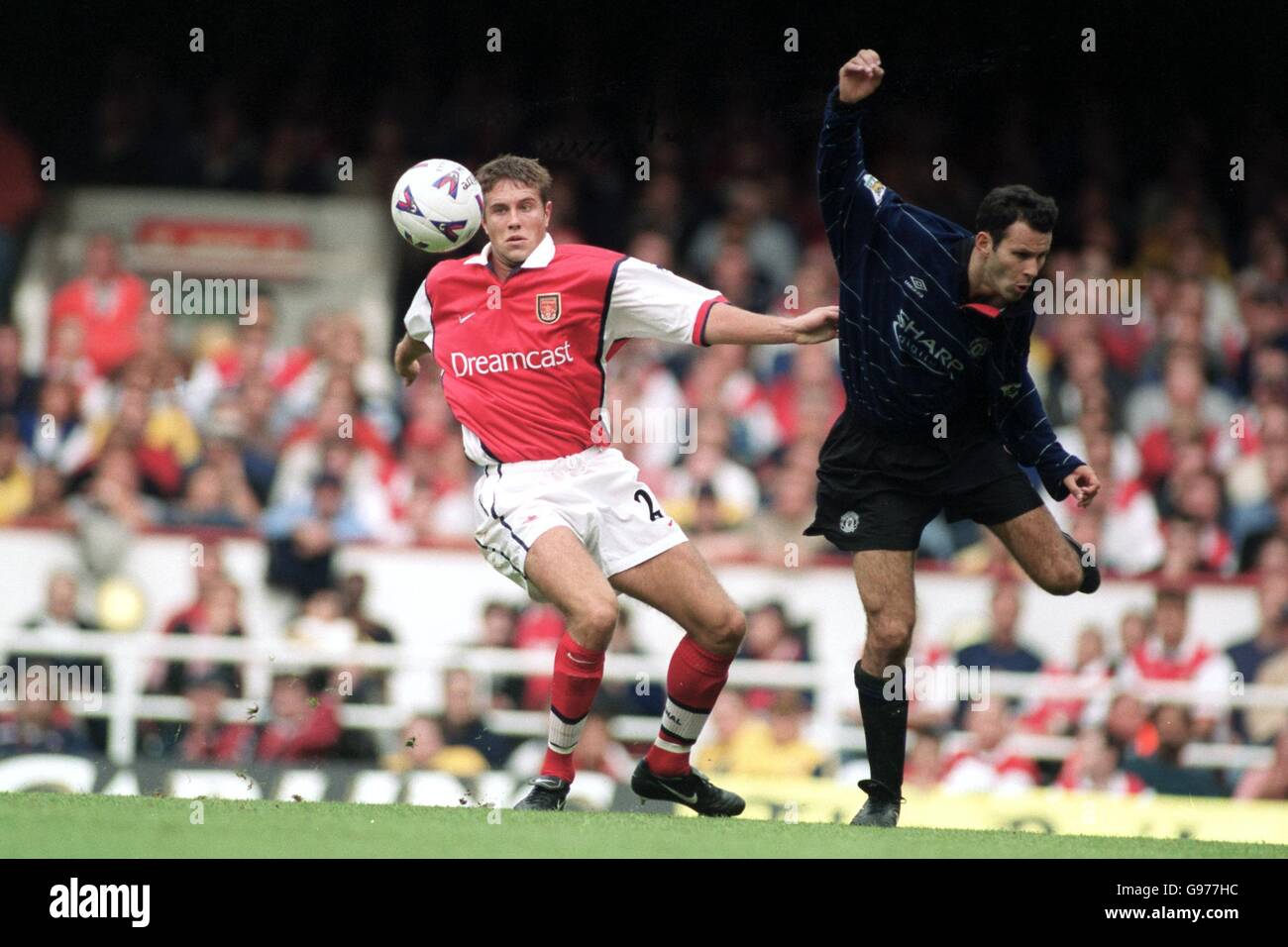 Football action matthew upson hi-res stock photography and images - Alamy