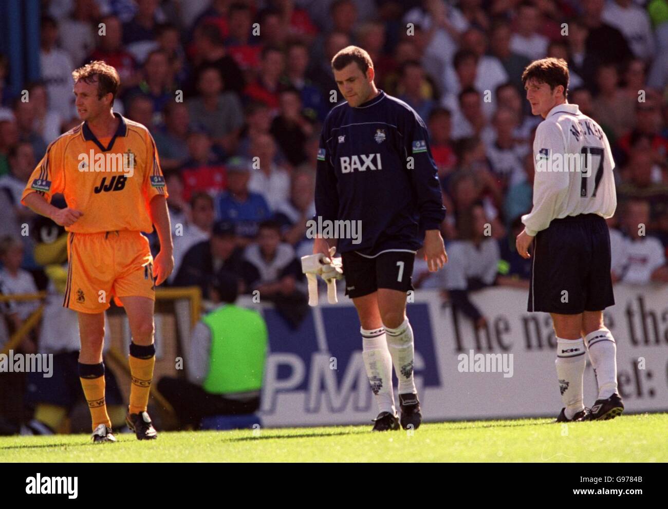 But prestons goalkeeper hi-res stock photography and images - Alamy
