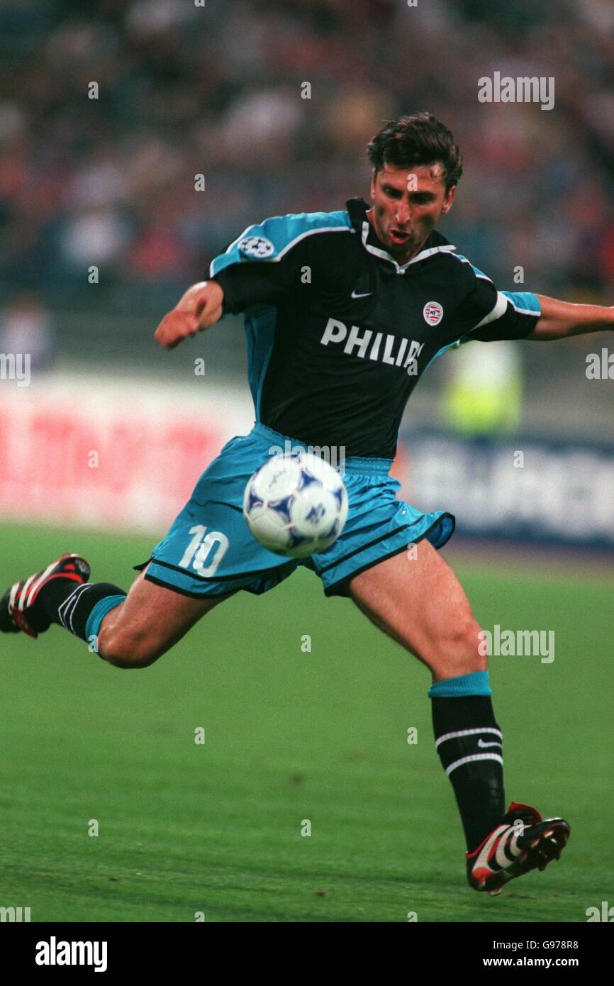 Psv eindhovens luc nilis hi-res stock photography and images - Alamy