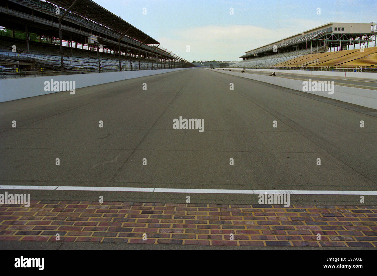 Formula 1 start line hi-res stock photography and images - Alamy