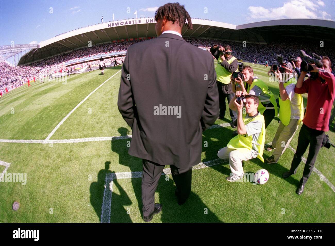 Newcastle United's Manager Ruud Gullit waits for the start of the match ...