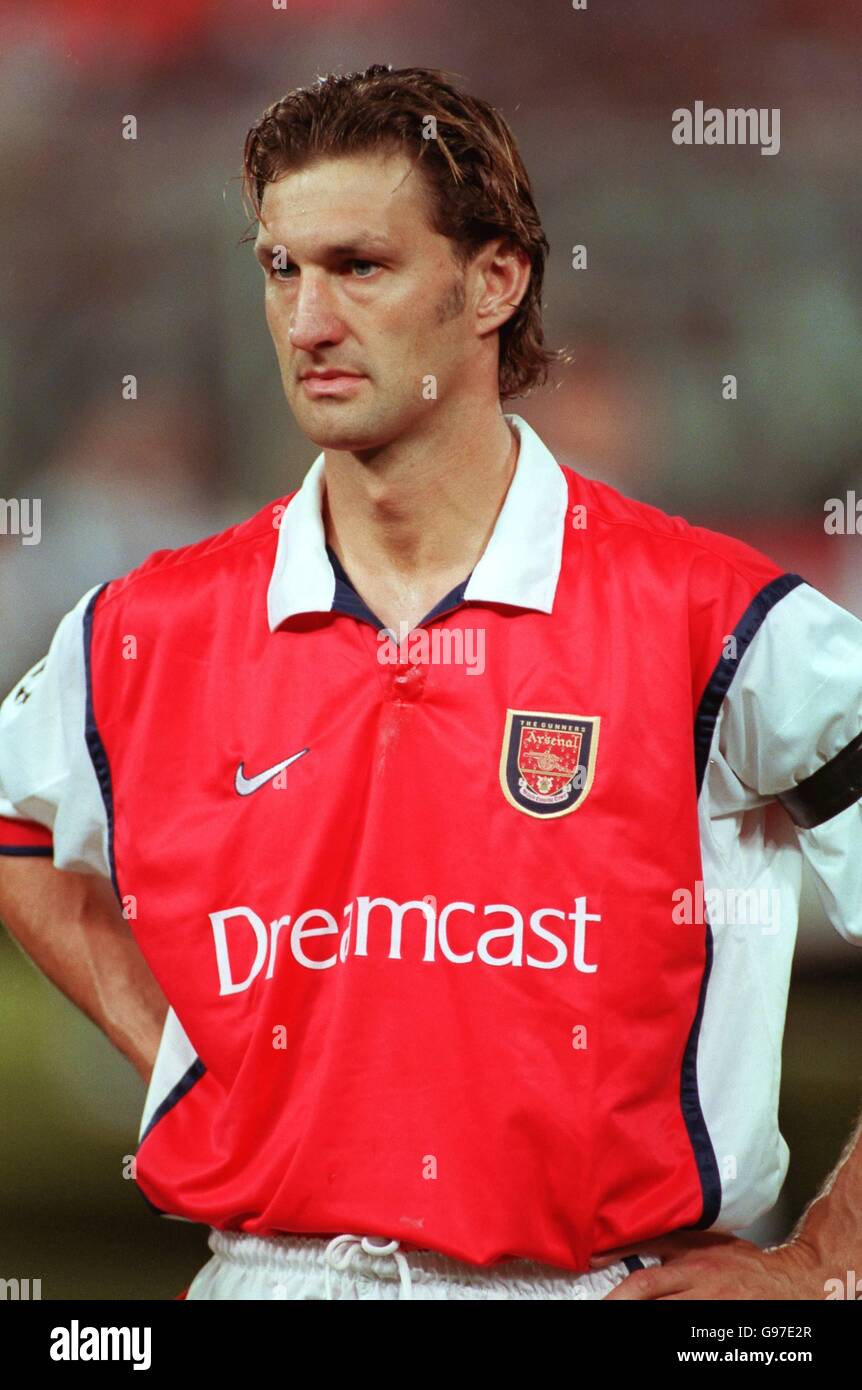 Soccer - UEFA Champions League - Group B - Fiorentina v Arsenal. Tony ...