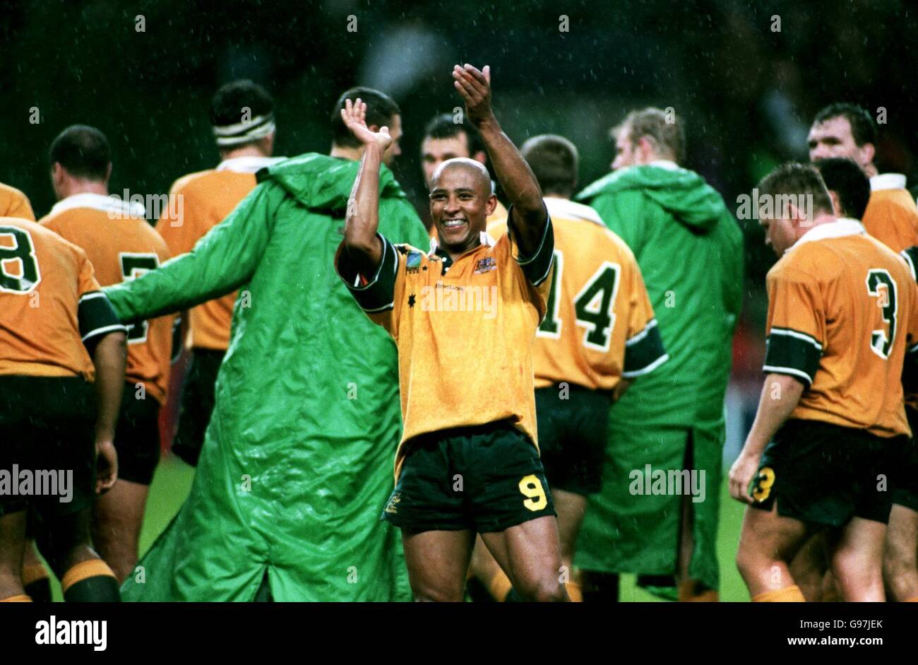 Australias george gregan celebrates victory hi-res stock photography ...
