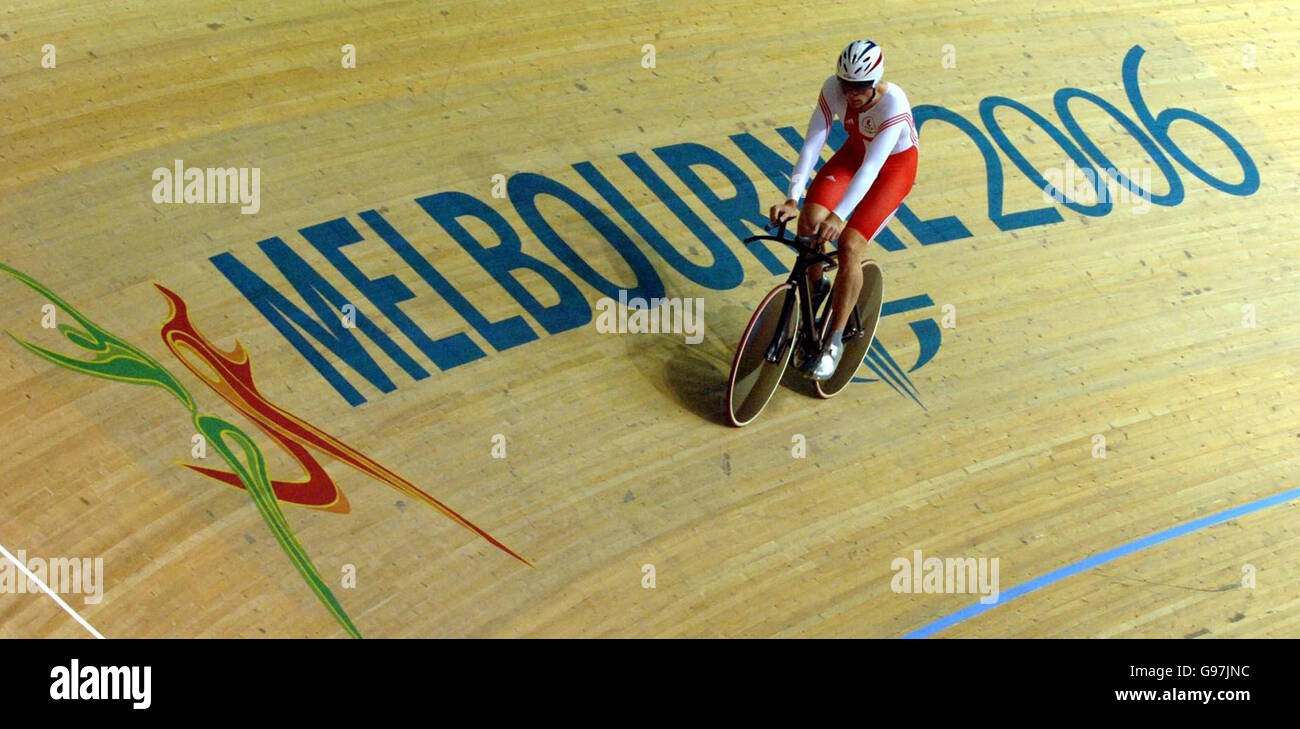 England's Rob Hayles in action during the Men's 4000m Individual ...