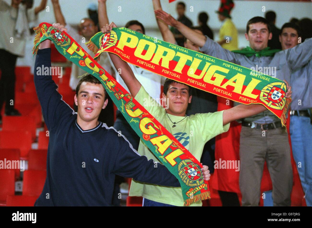 Soccer euro 2000 qualifier group seven portugal v hungary hi-res stock ...