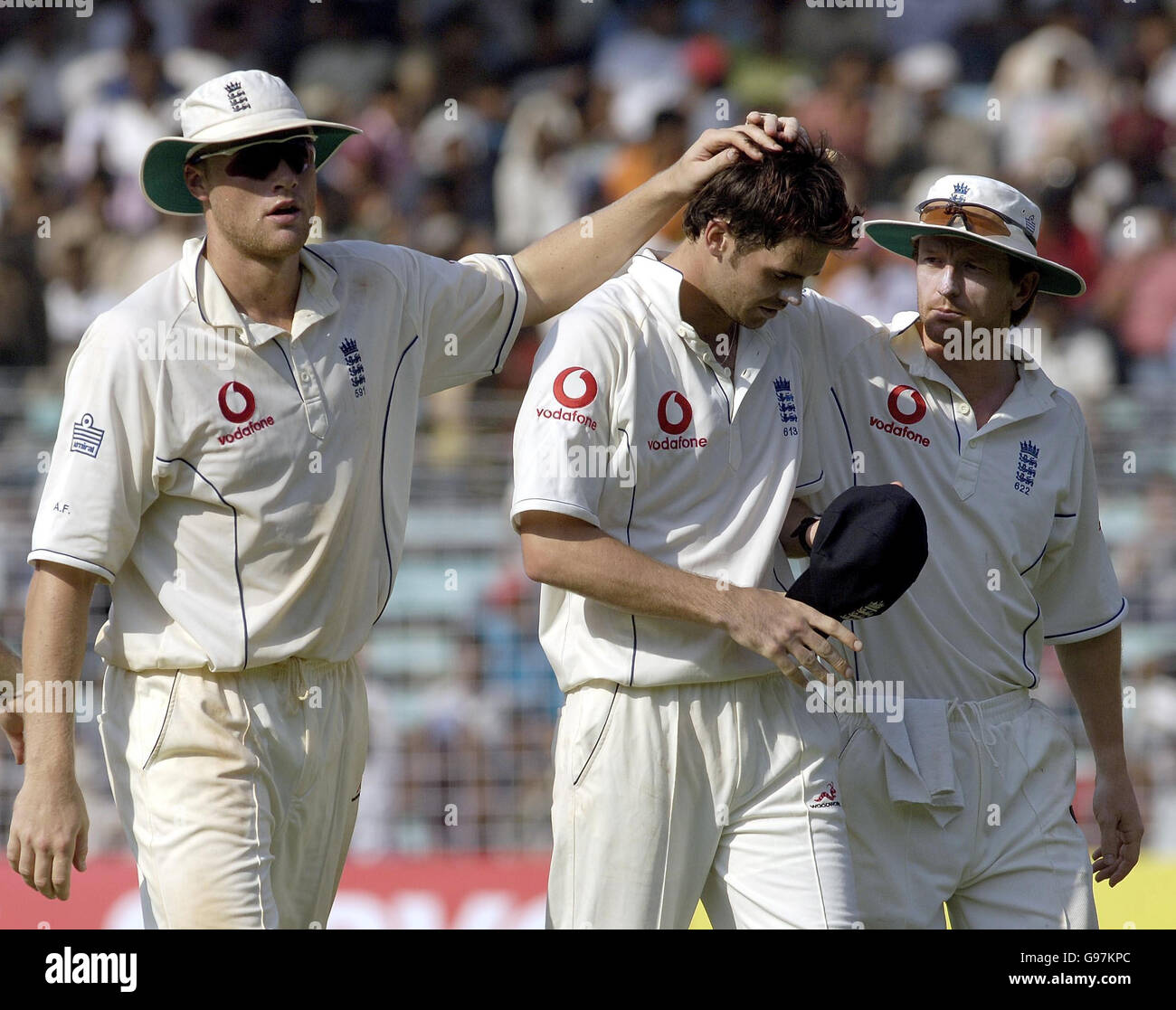 James anderson andrew flintoff hi-res stock photography and images - Alamy