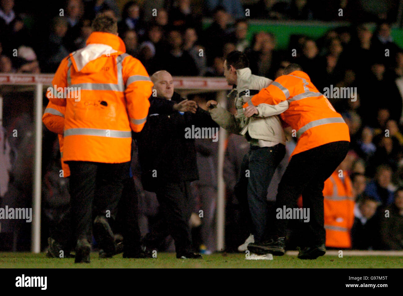 Liverpool fan angry hi-res stock photography and images - Alamy