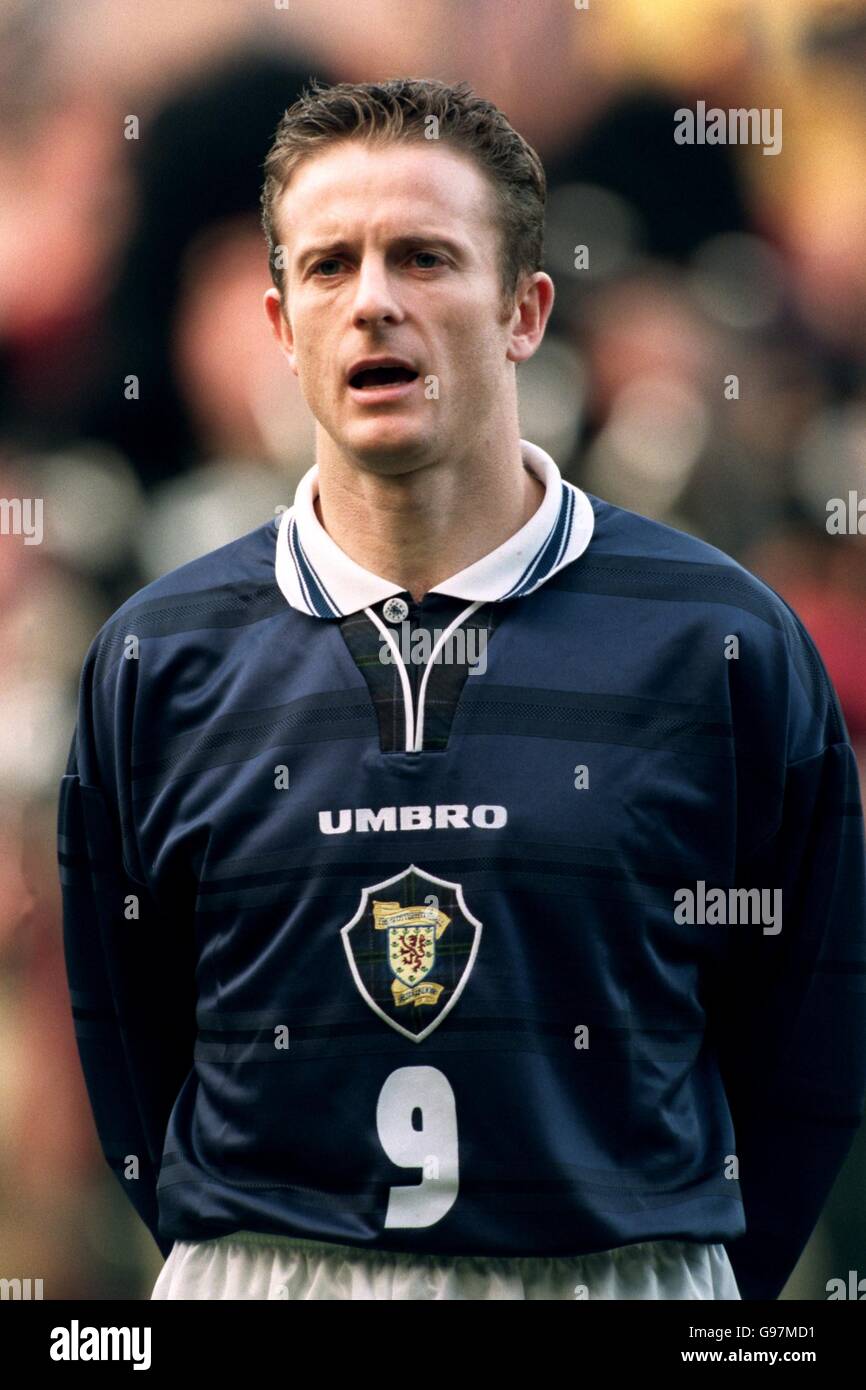 Kevin gallacher scotland hi-res stock photography and images - Alamy