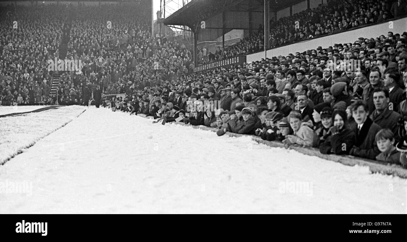 Soccer - Football League Division Two - Wolverhampton Wanderers v ...