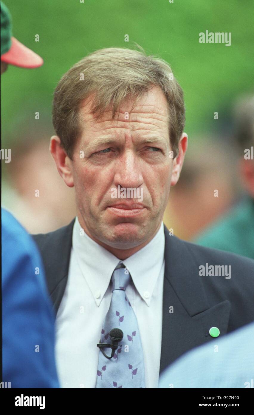 Horse Racing - Sagitta 1000 Guineas - Newmarket. Derek Thompson ...