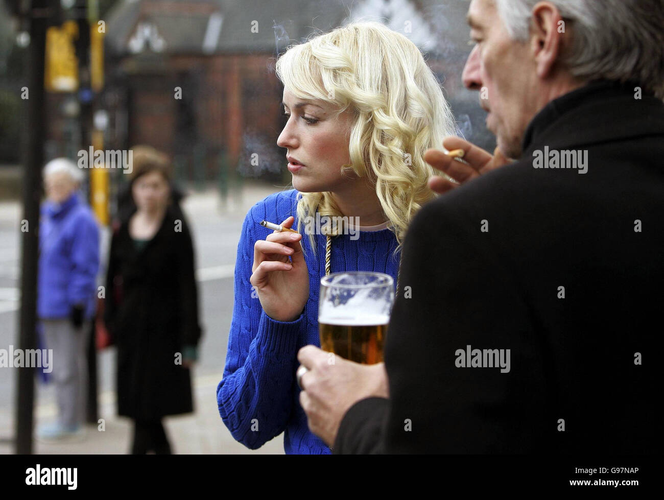 Smoking ban scotland hi-res stock photography and images - Alamy