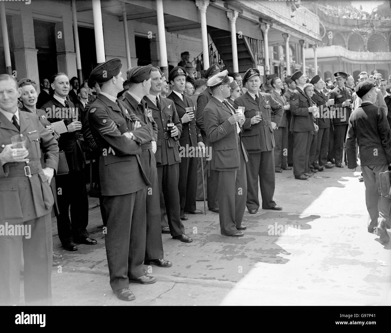 Australian forces cricket hi-res stock photography and images - Alamy