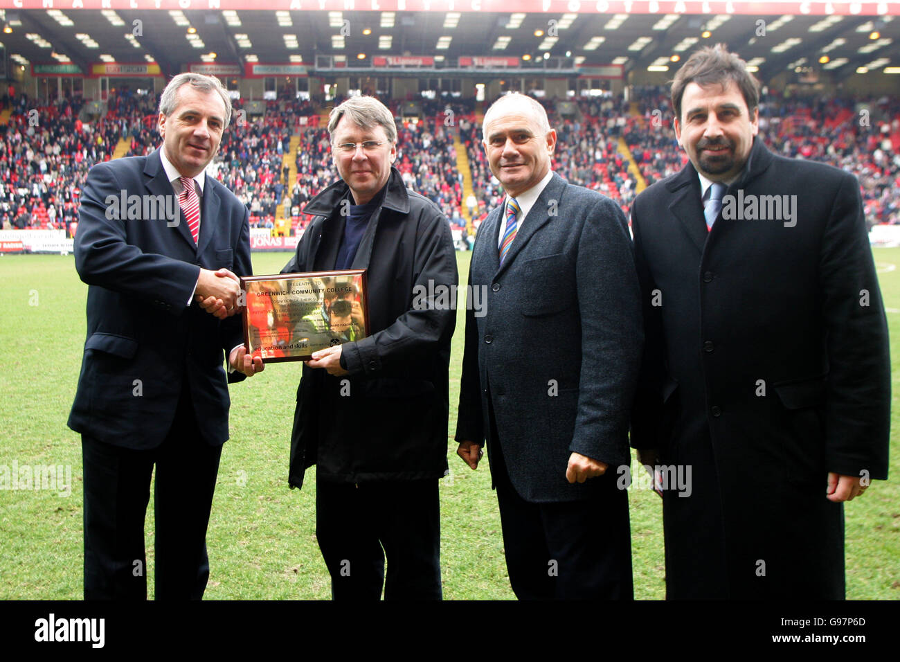 Peter varney hi-res stock photography and images - Alamy