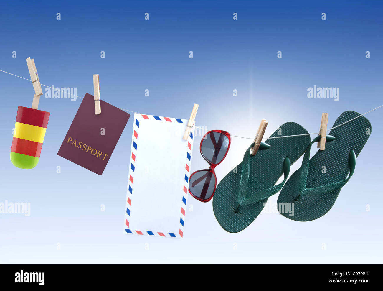 Summer items hi-res stock photography and images - Alamy