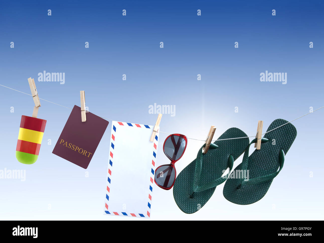 Summer items hi-res stock photography and images - Alamy